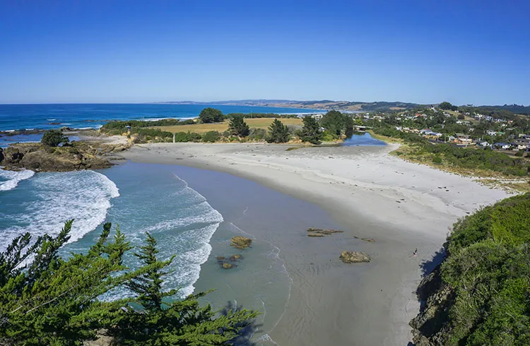 Brighton Beach, Dunedin | See the South Island NZ Travel Blog