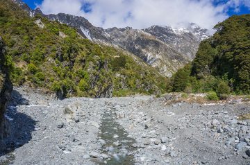 Hiking the Red Tarns Track, Mount Cook National Park - See the South ...