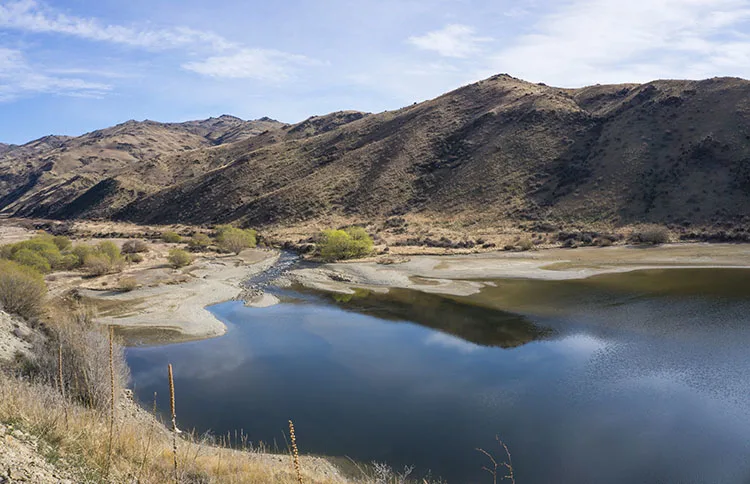 The Old Man Range, Central Otago: Driving to the Obelisk - See the ...
