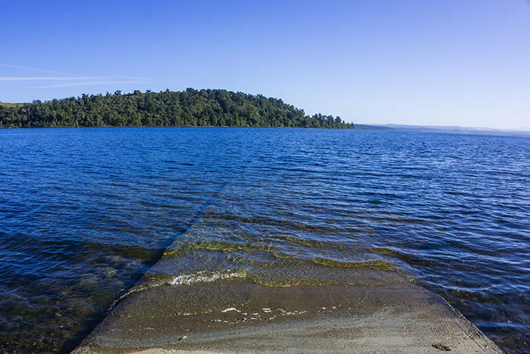 Carew Falls and Lake Brunner, West Coast - See the South Island NZ ...